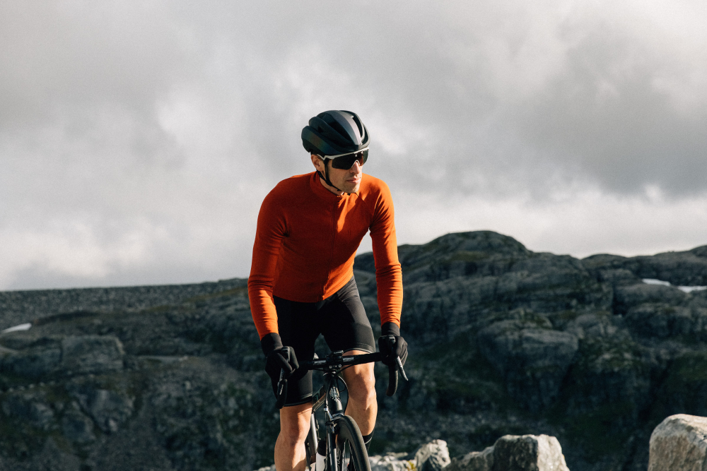 Timeless cycling clothing responsibly made